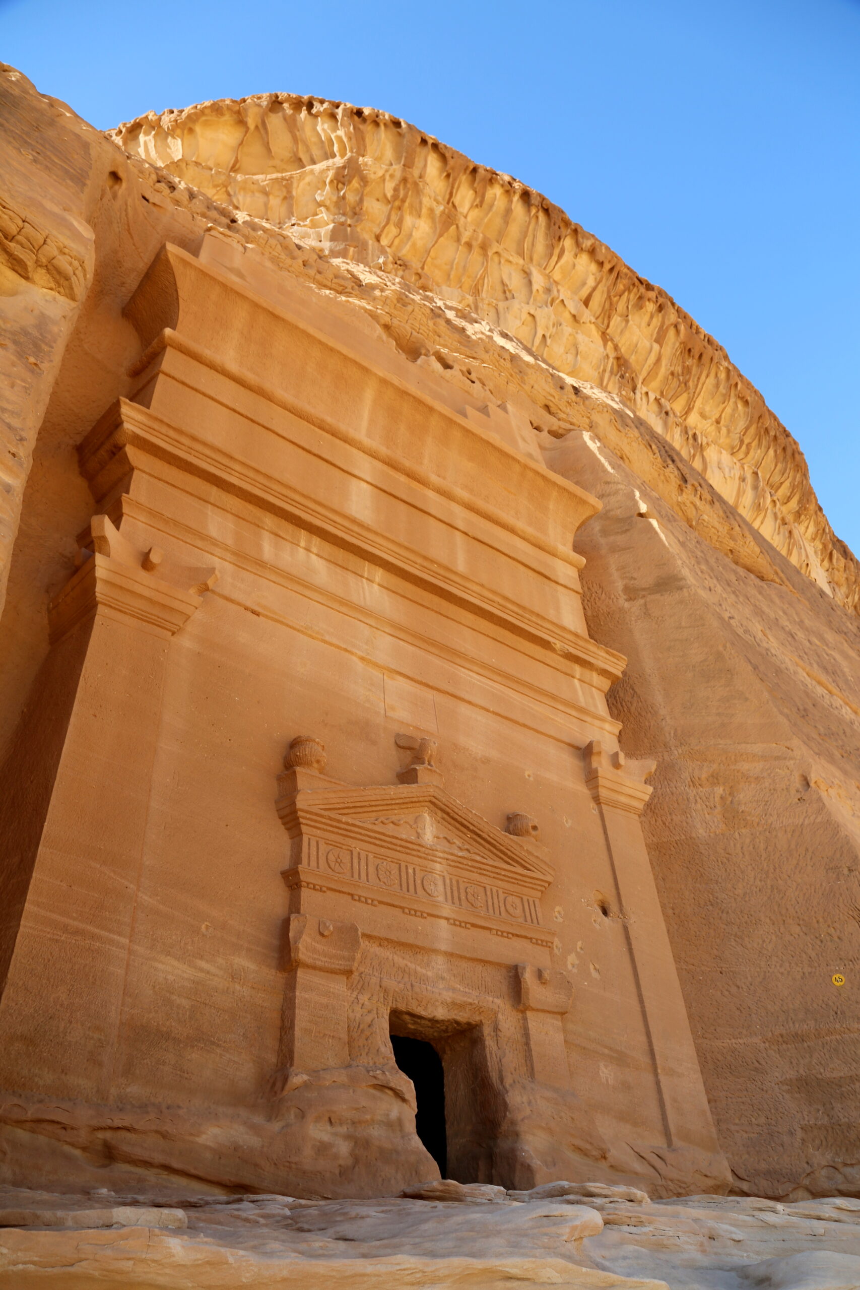 Top 10 Beautiful Places to Visit in Saudi Arabia in 2024