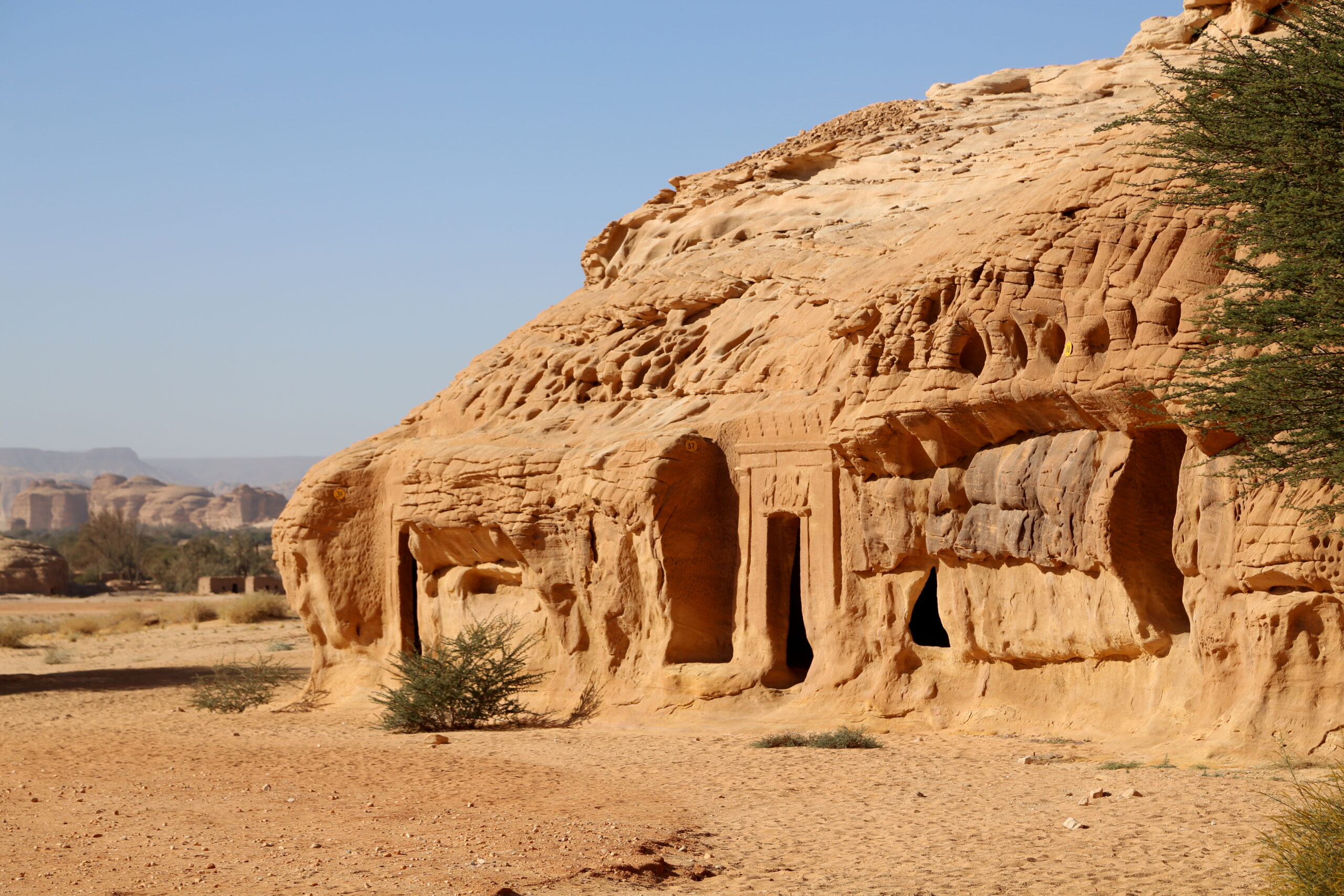 Top 10 Beautiful Places to Visit in Saudi Arabia in 2024