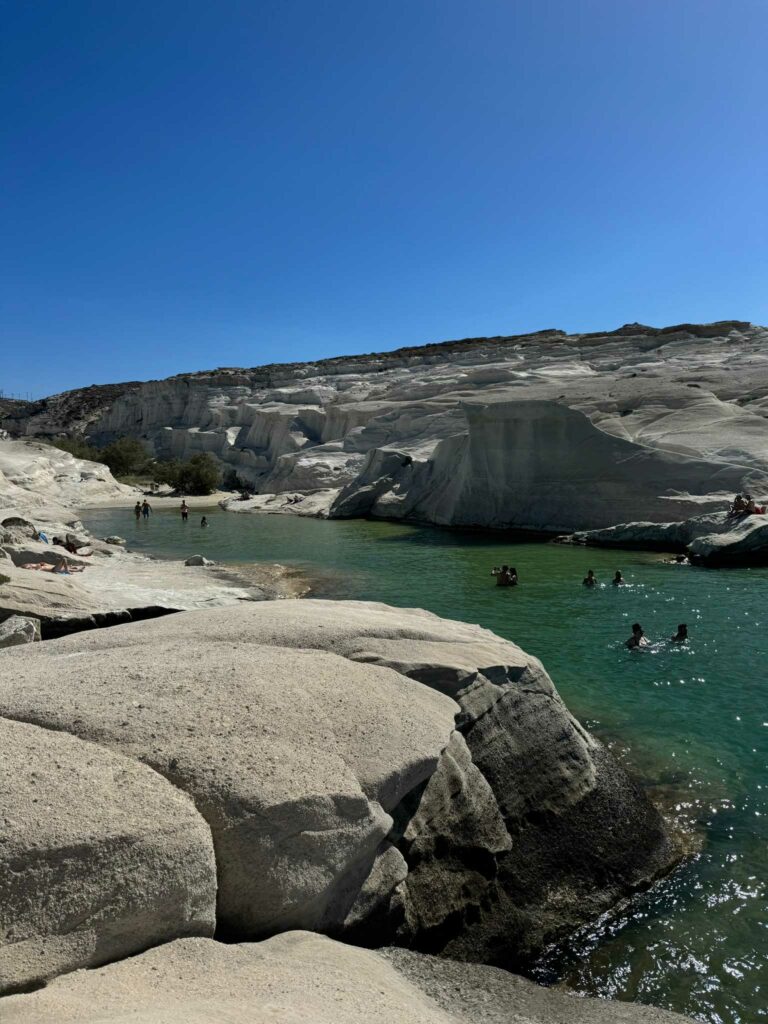 7 Best Beaches in Milos to Make Your Trip Amazing