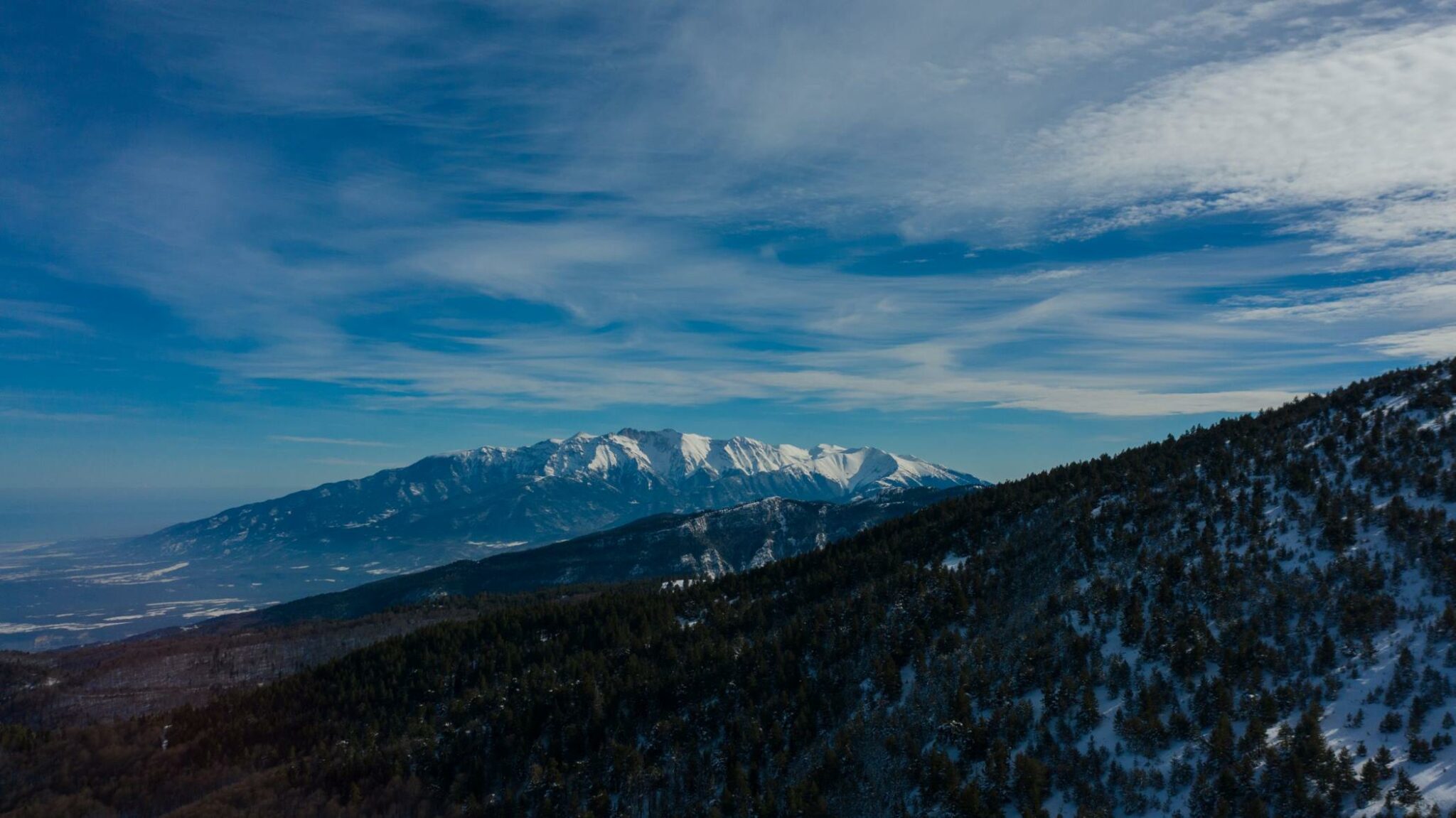 Skiing in Greece? The Top 6 Greek Winter Destinations