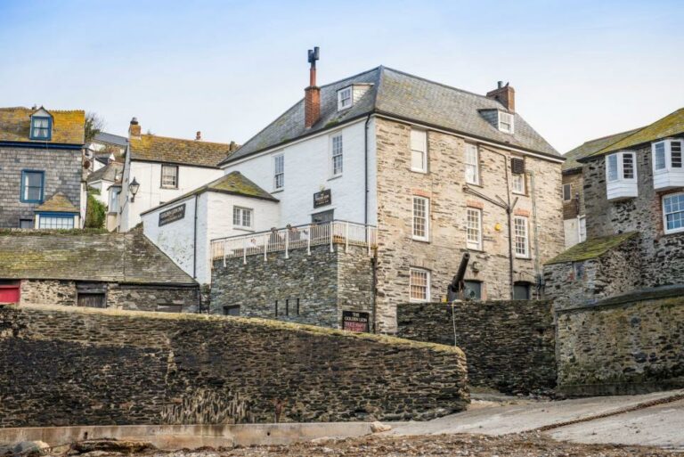 The 7 Best Pubs in Cornwall for A Pint: A Local's Guide