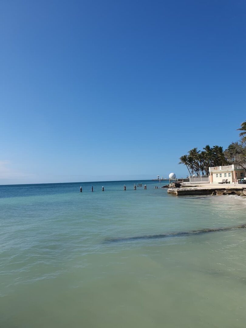 Key West vs Key Largo: The Hottest of the Florida Keys for 2025