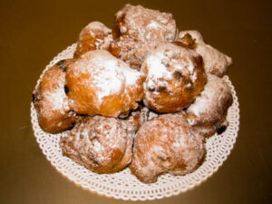 9 Dutch Snacks Every Traveler Must Try in the Netherlands