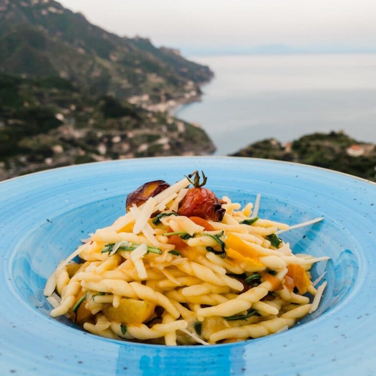 10 of the Best Restaurants in Ravello, Including Sea Views to Gasp Over