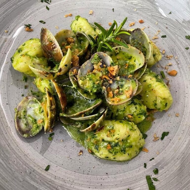 10 of the Best Restaurants in Ravello, Including Sea Views to Gasp Over